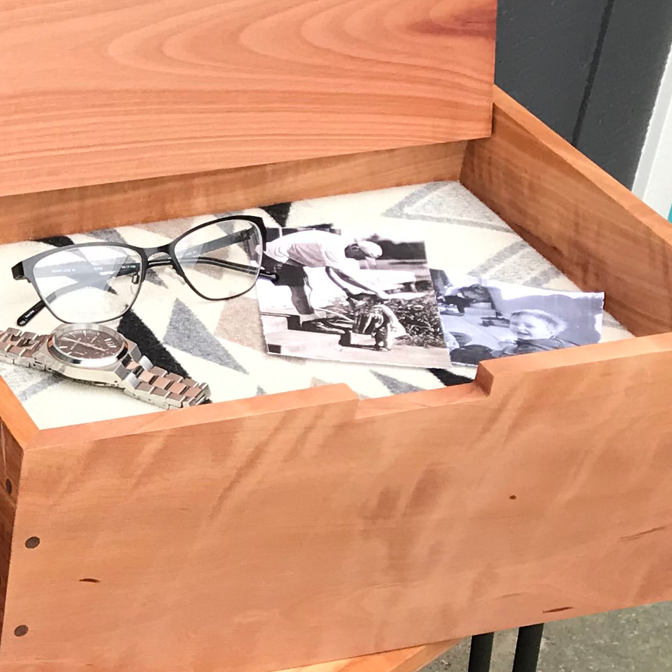 The Keepsake Shelf – Hardwood Urn